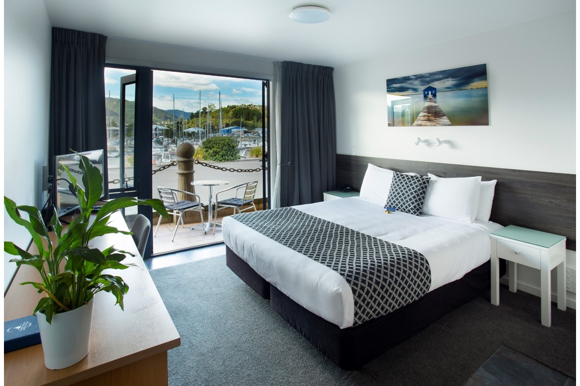 Harbour Front Studio - Harbourside Motel Nelson Accommodation ...